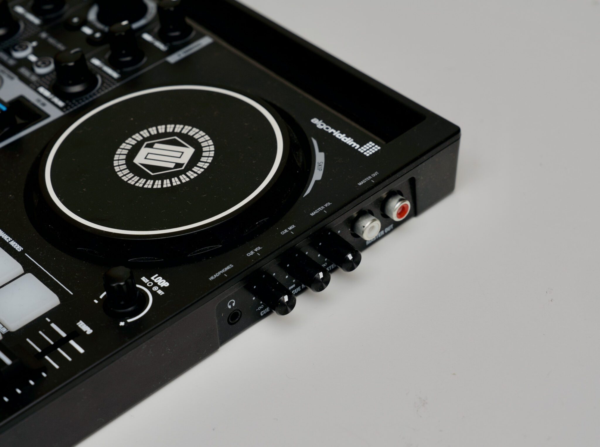 iPad+djay+reloop+traktor Z1 Mk2 でDJシステムを組んでみる 24bit 96kHz出力｜talblo タルブロ ...